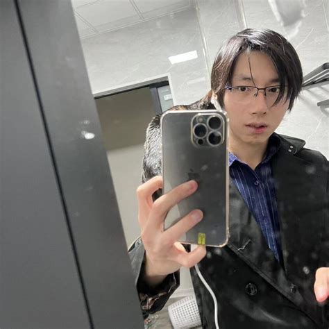 Yidi Liu主播：免费直播性爱表演和聊天 Stripchat