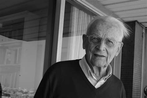 Morreu O Sociólogo Alain Touraine Expresso