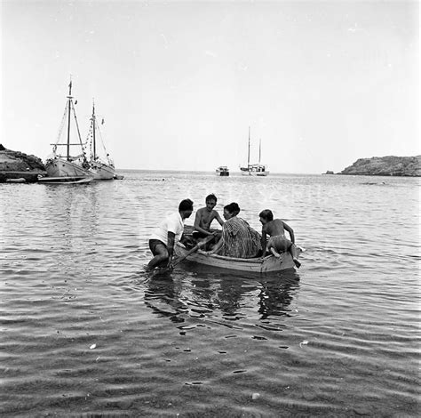 Cvar Group Of People At A Beach