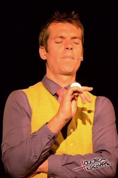 Spectacle Leurre De Vérité De Luc Apers Pour Loedm 2014 Magicien