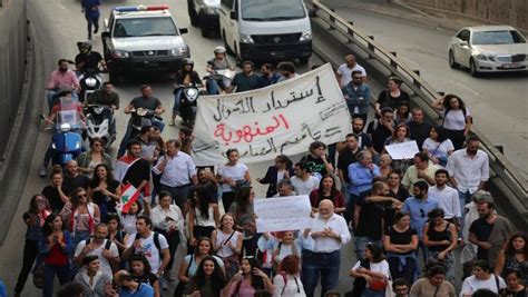 لبنان أمام منعطف خطر سداد الديون أم تغطية الواردات؟