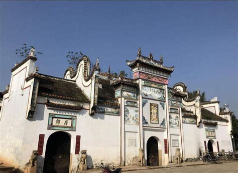 无论是陶公庙的外表还是内在 都有许多的东西可看