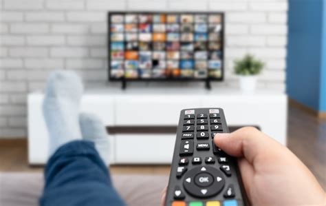 فرارو ویدئو صحبت‌های جنجالی کارشناس تلویزیونی در برنامه زنده با
