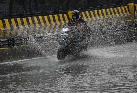 Karnataka 5 Killed In Rain Related Incidents