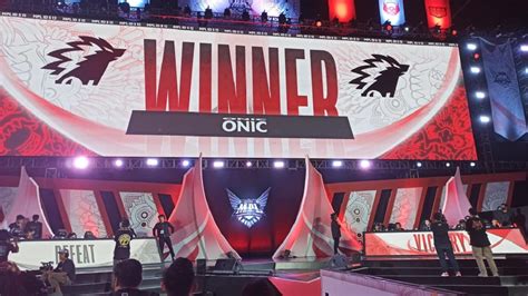 Hasil Playoff Mpl Id S12 Menang Atas Geek Fam Onic Amankan M5 Di Mpl