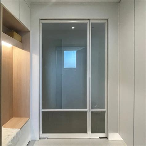 다올금속 가만히 있어도 땀이 쏟아지는 여름 현장은 늘 바삐 돌아가고 약속지키기위해 함께 수고하는 손길들은 늘 고맙다 이 한장의 사진에 담긴 고마운 손길들 심플한