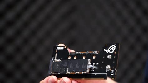 ASUS Dimm.2, M.2 en un zócalo de RAM