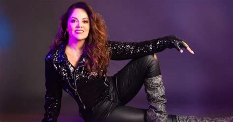 Cantante mexicana llega al Perú para brindar su espectáculo Cantándole