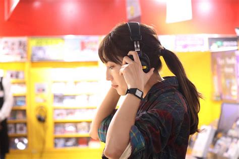 Silent：スピッツ「魔法のコトバ」「楓」 歌詞に注目する視聴者続々「2人を表してるようで泣けてくる」 Mantanweb（まんたんウェブ）