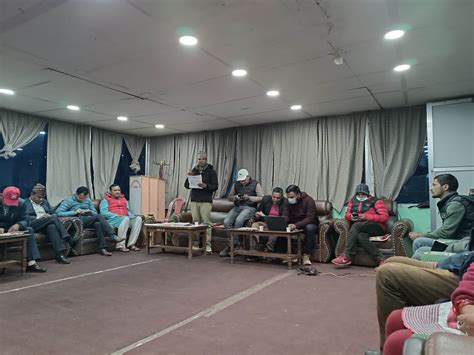 बैंकको चर्को ब्याजविरुद्ध डडेल्धुराका व्यवसायी आन्दोलित यस्ता छन् ९ माग
