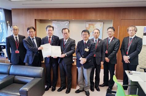 滋賀報知新聞