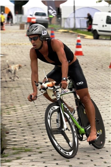 Professor é exemplo aos alunos no Troféu Brasil de Triathlon Bikemagazine