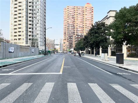 单行道变双行道，6米宽→20米，这条路拓宽了！
