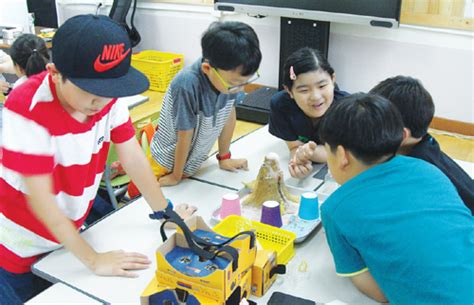 명품 교육현장 스마트폰·로봇으로 공부해요