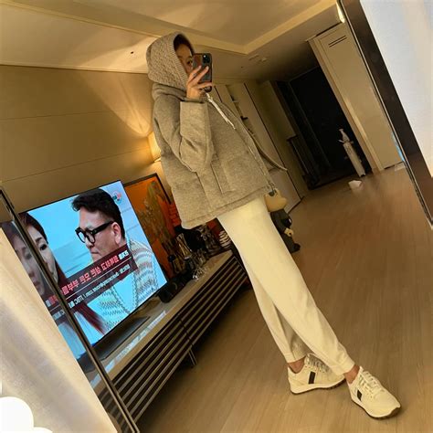 시내렐라🩵수입의류여성의류고퀄리티 Lp후디구스펄점퍼🔖 ️ 수입의류해운대마린시티압구정청담동 겨울신상겨울코디