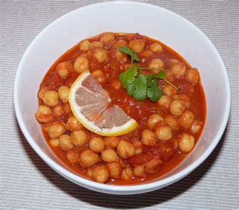 How To Make Chola Bhatura At Home