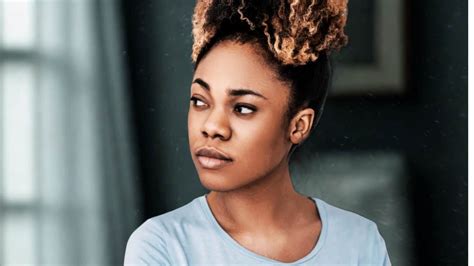 Small Signs That Appear When Someone Subconsciously Wants A Divorce According To A Therapist