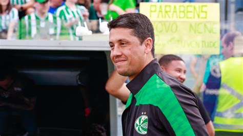 Santos Mantém Busca Por Thiago Carpini