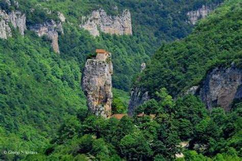 ქართული საოცრება კაცხის სვეტი და მისი დახურული იდუმალი სამყარო