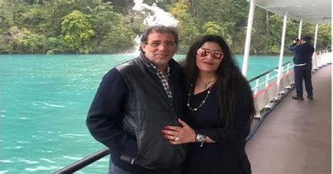 بالفيديو شاهد حقيقة هروب خالد يوسف إلى باريس حبس شيماء الحاج ومنى