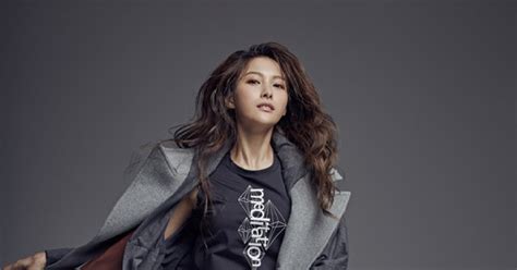 카라 전 멤버 박규리 흠잡을데 없는 레깅스 각선미 포토엔