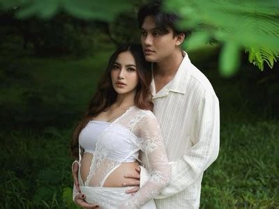 Berita Artis Terkini dan Terupdate Hari Ini