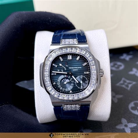 Patek Philippe Nautilus 5724g 001 Vỏ Trắng Diamond Baguette Replica Gr