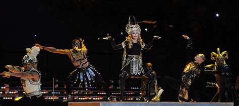 Los Memes De La Caída De Madonna En Los Brit Awards