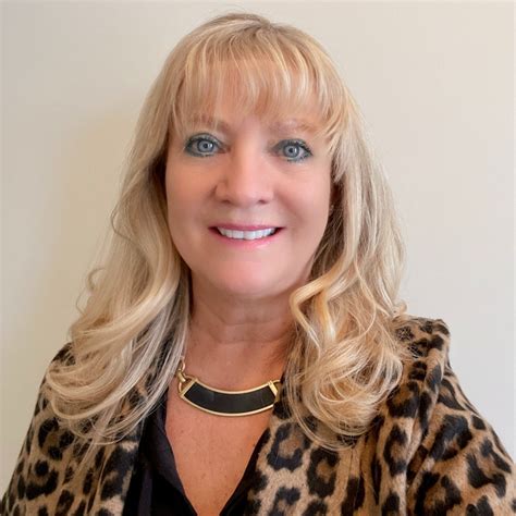 Andrea Mcdonald Clhms Sres®️ Certified Luxury Home Marketing Specialist Coldwell Banker