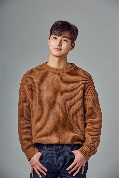 Kim Hyun Jong Eks ROMEO Resmi Bergabung Sebagai Anggota KNK
