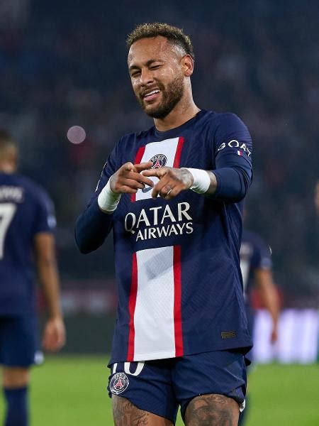 Neymar Comemora Título Do Psg No Francês Mais Um Pra Conta Do Pai