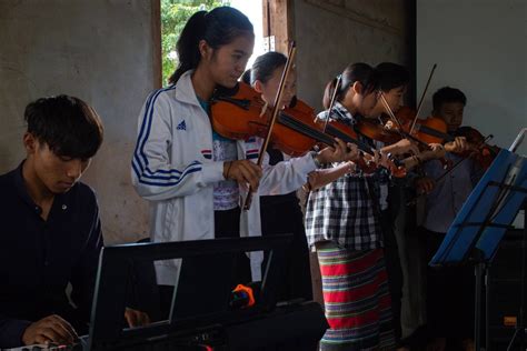 ဖက်ဒရယ် Fm ကရင်နီပြည်မှာပြုလုပ်ခဲ့တဲ့ ကမ္ဘာ့ဆရာများနေ့