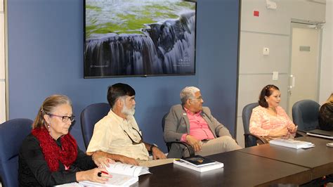 Conversatorio Con Participantes Del Curso Preparatorio Para Optar Por La Licencia De Corredor De