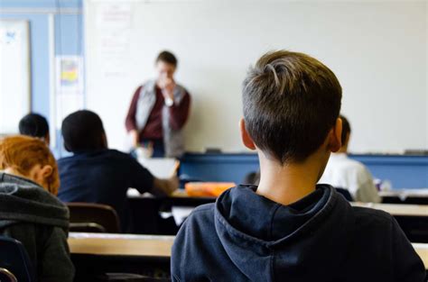 Como pode o exercício físico ajudar no desempenho escolar