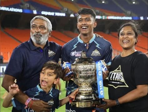 Csk के गेंदबाजों के छक्के छुड़ाने वाले साई सुदर्शन हैं कौन आईपीएल