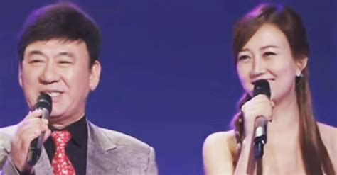 장윤정이 새벽 故 현철 추모하며 올린 글과 사진 다 울고 있다 위키트리