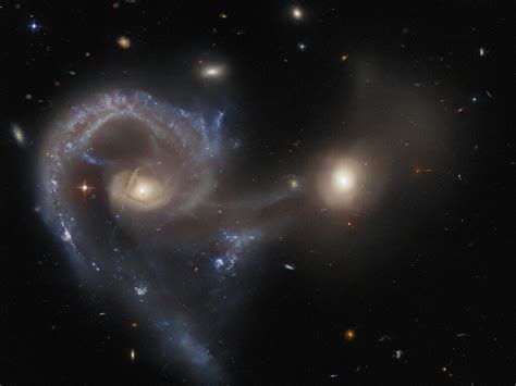 Hubble Telescope Spots Colliding Galaxies About 465 Million Light Years