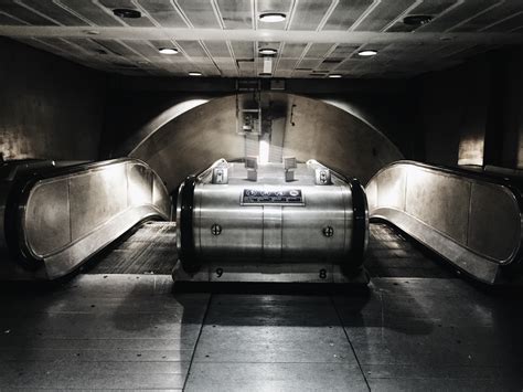 無料画像 写真 地下鉄 車両 モノクロ 公共交通機関 高級車 迅速な輸送 3264x2448 56381 無料写真