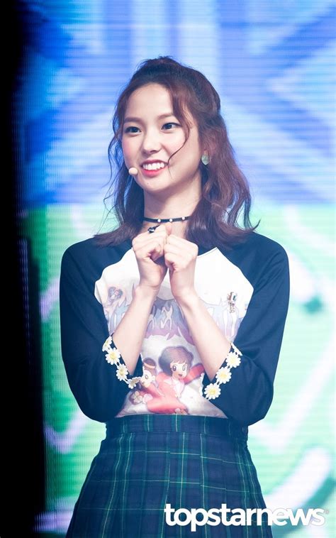 [hd포토] 씨엘씨 Clc 최유진 ‘깜찍한 토끼 미소 씨엘씨 톱스타뉴스 Topstarnews Net