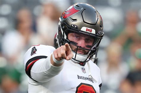 Video Baker Mayfield With A Beautiful Touchdown Strike To Chris Godwin