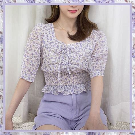 여름 쉬폰 연보라 플라워 스퀘어넥 레이스업 스모크 밴딩 크롭 블라우스 여름블라우스플라워블라우스크롭봄벚꽃스모크밴딩바캉스