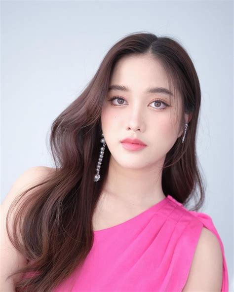 Photo Gallery “ใช้ความรู้สึกในทุกความรัก” นางเอกเกิร์ลเลิฟสุดฮอตแห่งยุค “ฟรีน สโรชา” แพลนเอเชีย