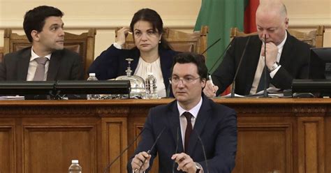 Фалшиви документи и интересен феномен Как се получава българско гражданство