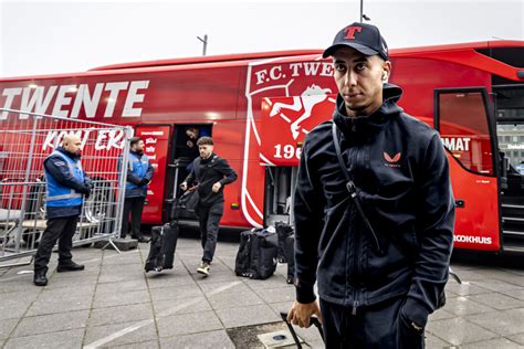 Psv In Contact Met Entourage Salah Eddine Fc Twente Zet Psvfans