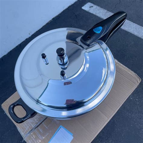8 Qt Aluminum Stovetop Pressure Cooker Pot With Steam Release Valve