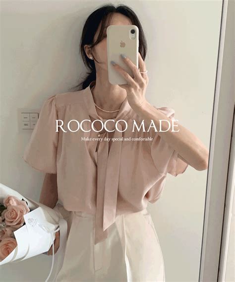 로코코 [러블리무드🎀 하객룩 여리여리 ️]리버스 버튼 반팔 블라우스 R