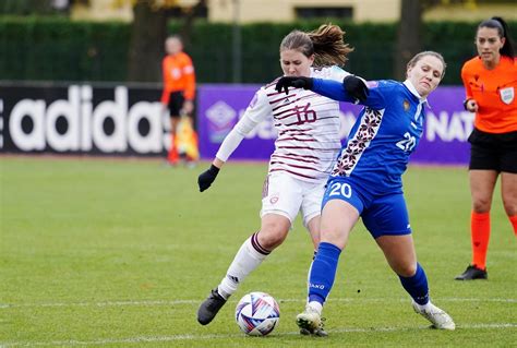 Latvijas Futbolistes Iesit Piecus Vārtus Uzveic Moldovas Izlasi Nāciju