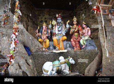 The Statues At Koneswaram Hindu Temple In Trincomalee Sri Lanka Stock Photo Alamy