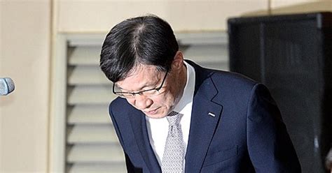 인사하는 권오준 회장