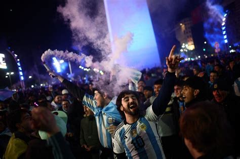 Se Prendió La Fiesta En El Obelisco De Buenos Aires Tras Consagración